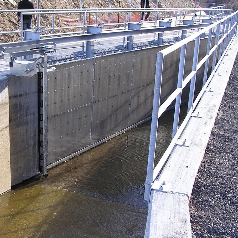 McKintyre Bluff fish screen project - Munckhof